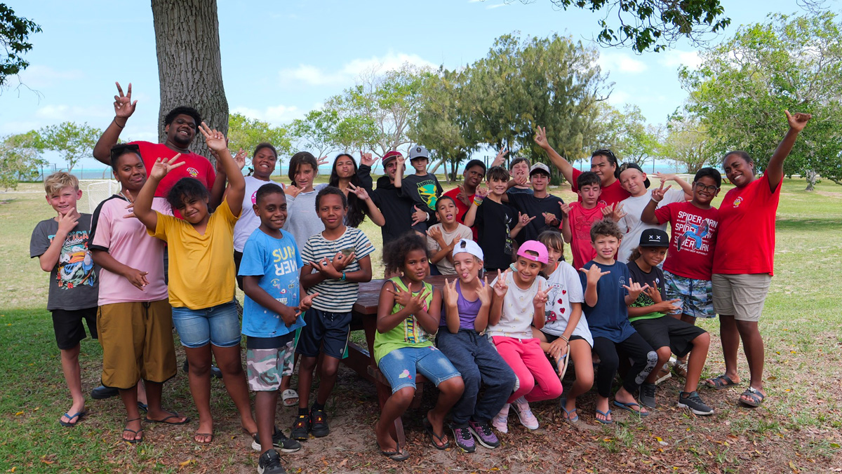 À Poé, une autre façon de partir en colonie